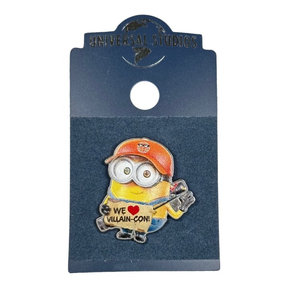 Universal | Other | 223 Universal Studios Despicable Me Villaincon Bob ...